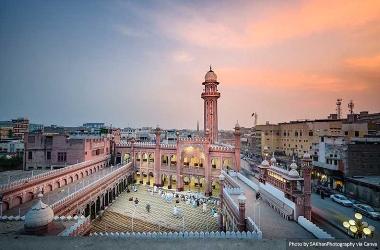 10 Best and Most Beautiful Places to see in Pakistan | TAD