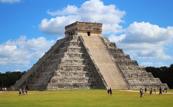 25 Famous and Incredible Landmarks to Add to Your Bucket List | TAD