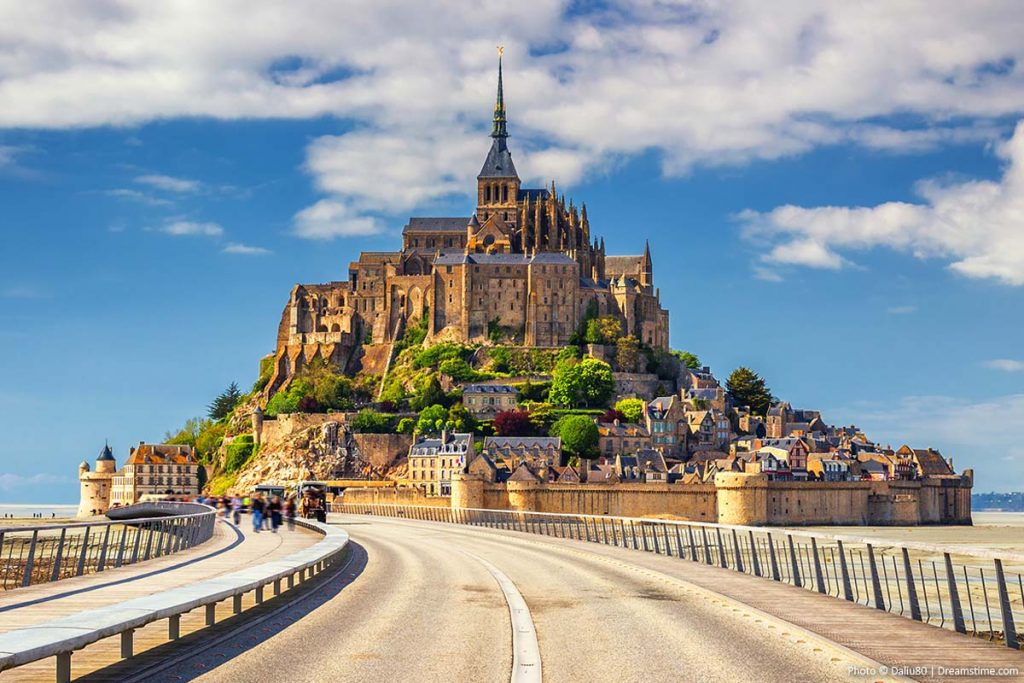 10 Top Reasons Why You should Visit France | TAD